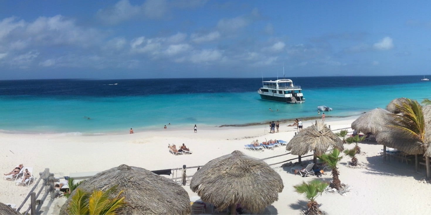 Klein Curaçao - vergelijk boten en dagtochten, boek direct laagste prijs.