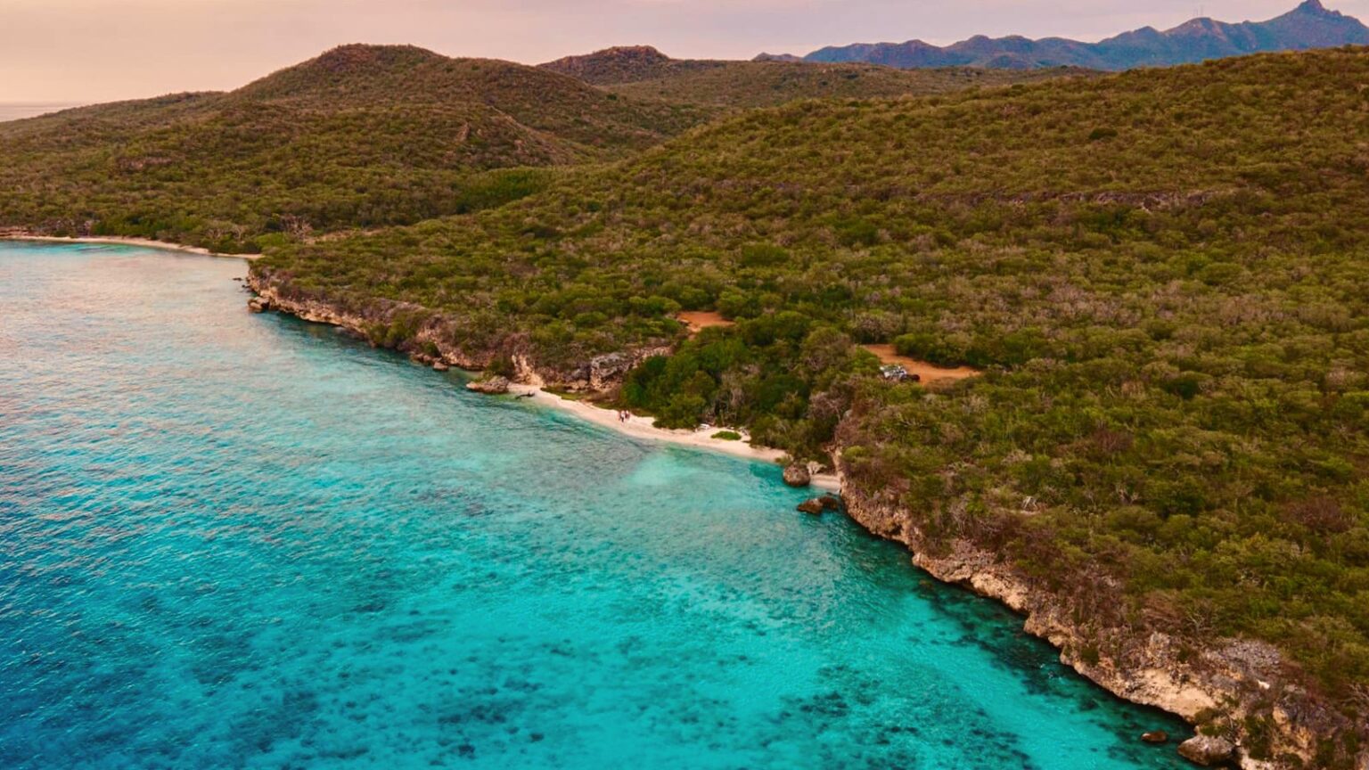 Best Walking Tour Curacao 2023 | NaarCuracao.com